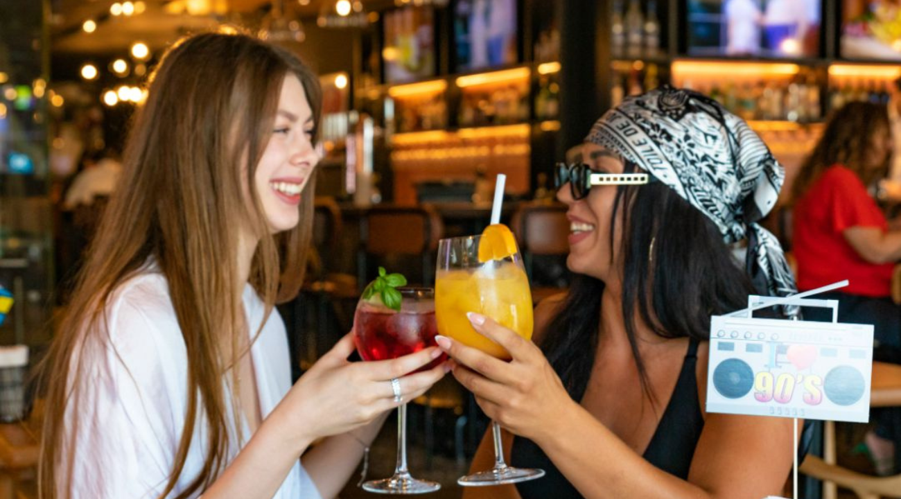 Breaking News: AED 1 drinks for 7 days for Icon Bar's 1st anniversary