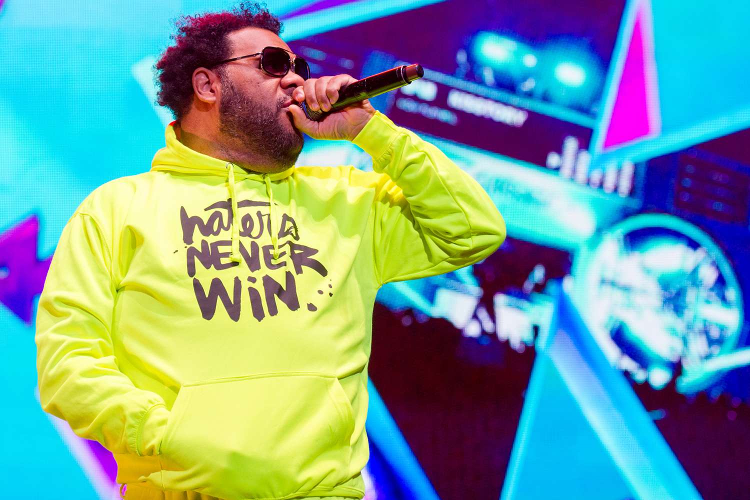 American Rapper Fatman Scoop dies: collapses mid-performance on ...