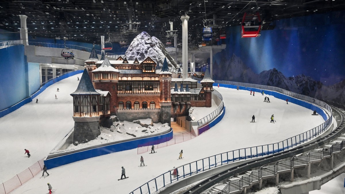 World's largest indoor ski resort is now open in...Shanghai! Will it ...