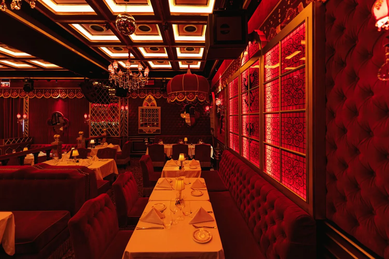 A Romantic Affair awaits at RASPOUTINE Dubai this Valentine's Day!