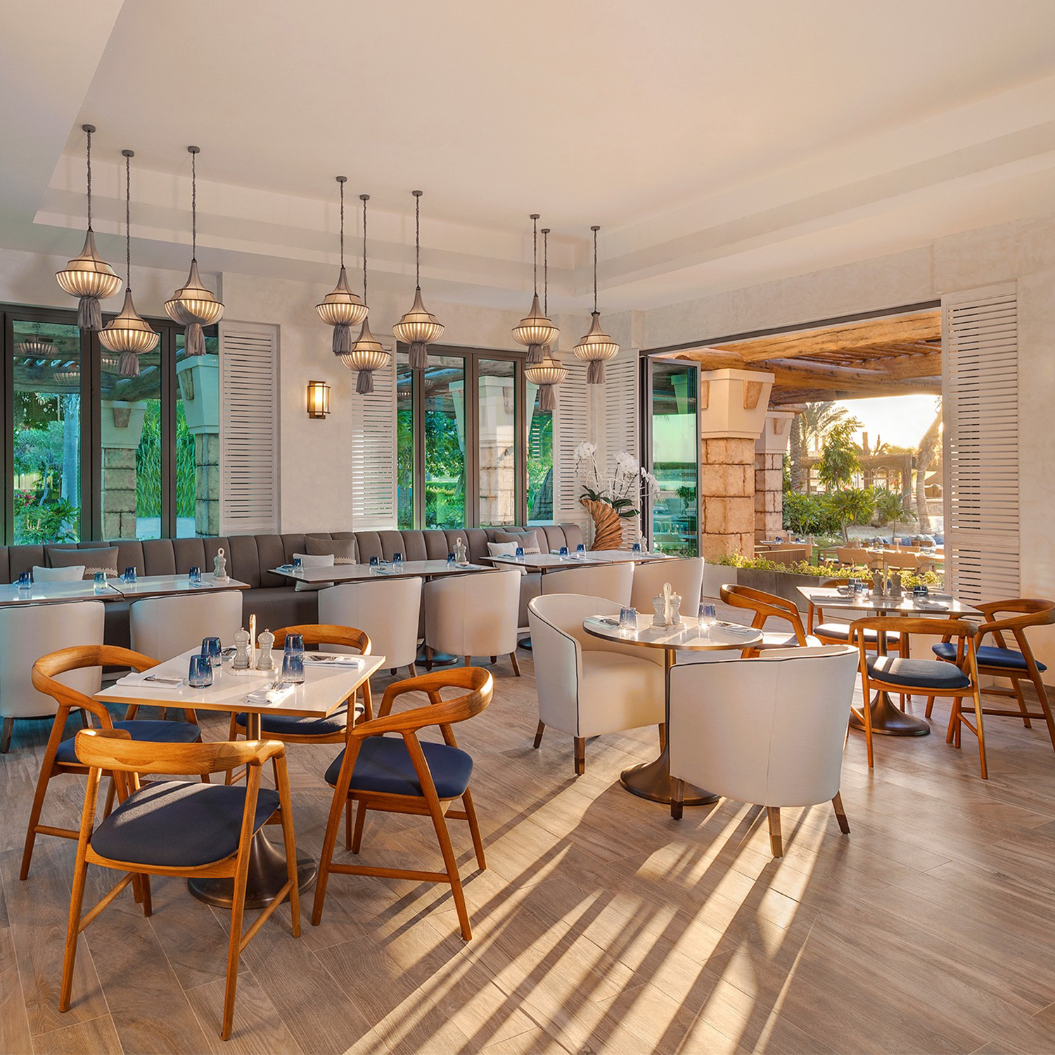 WHITE Restaurant | Venue